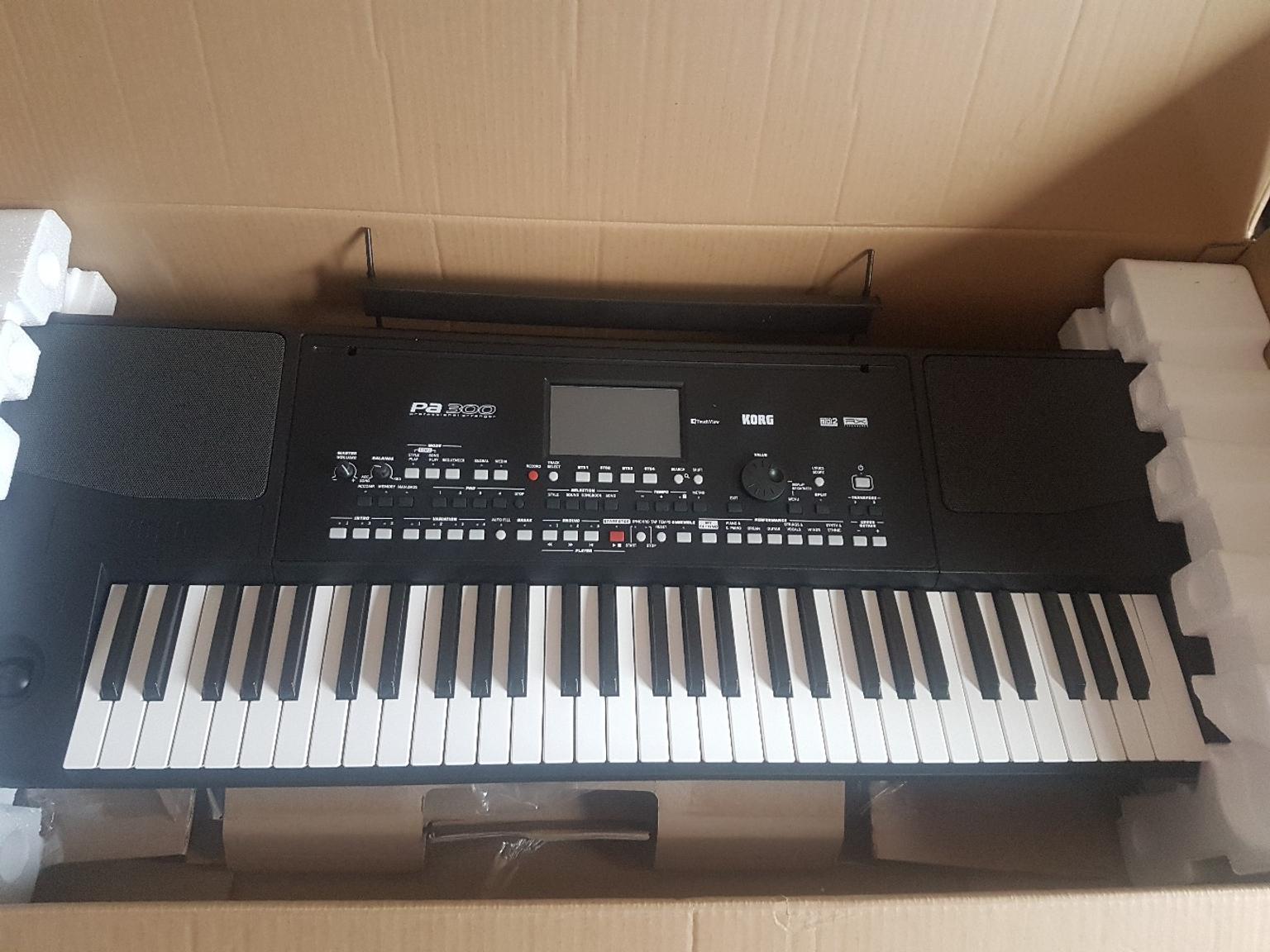 Korg Pa300 Professional Arrang למכירה בacre 1086 שח כלי נגינה אורגן