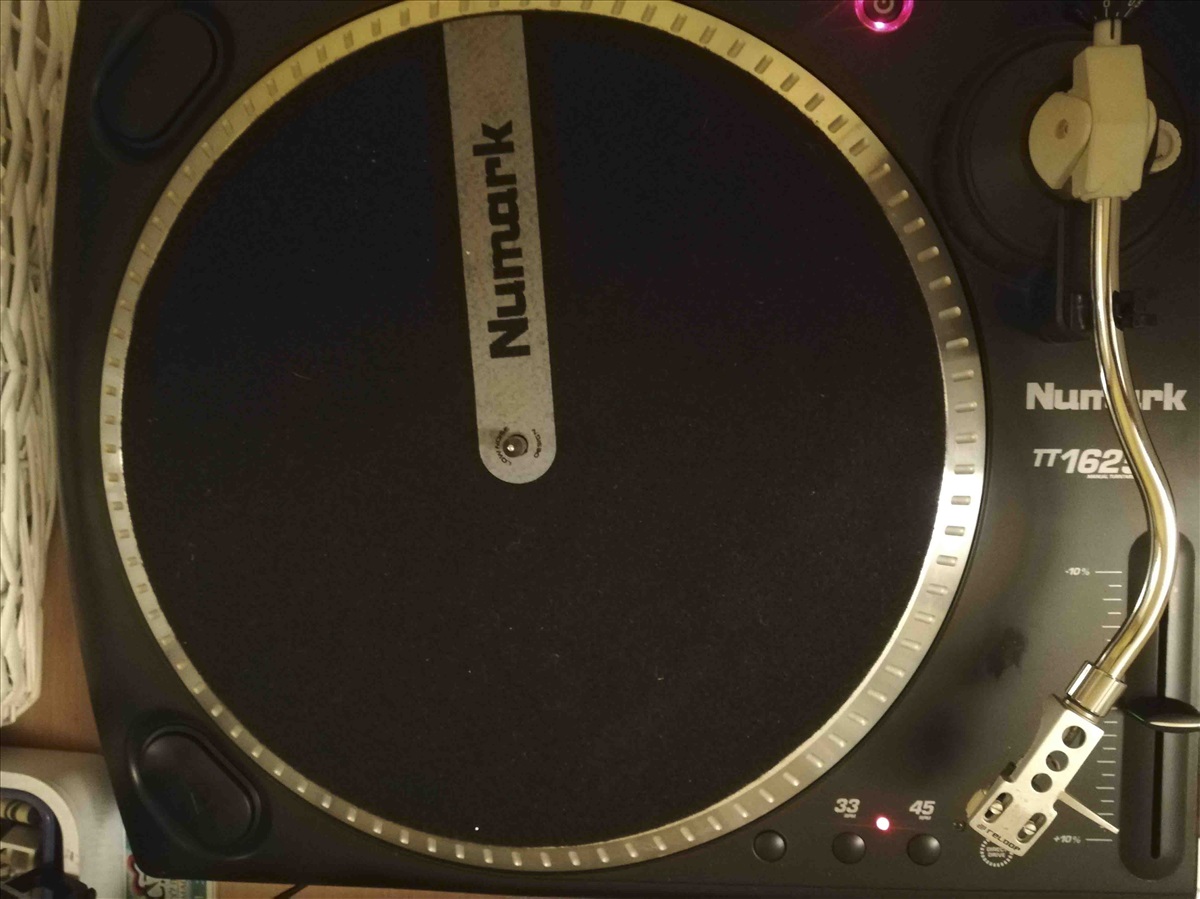 פטיפון Numark tt1625 למכירה בגיתית 555 שח | ציוד לדיג'יי ואולפנים - אחר ...